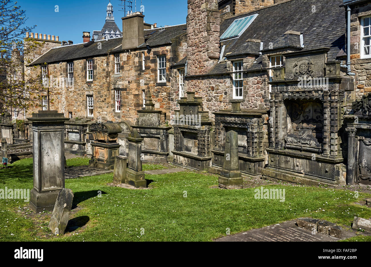 Edinburgh kirchhof hi-res stock photography and images - Alamy