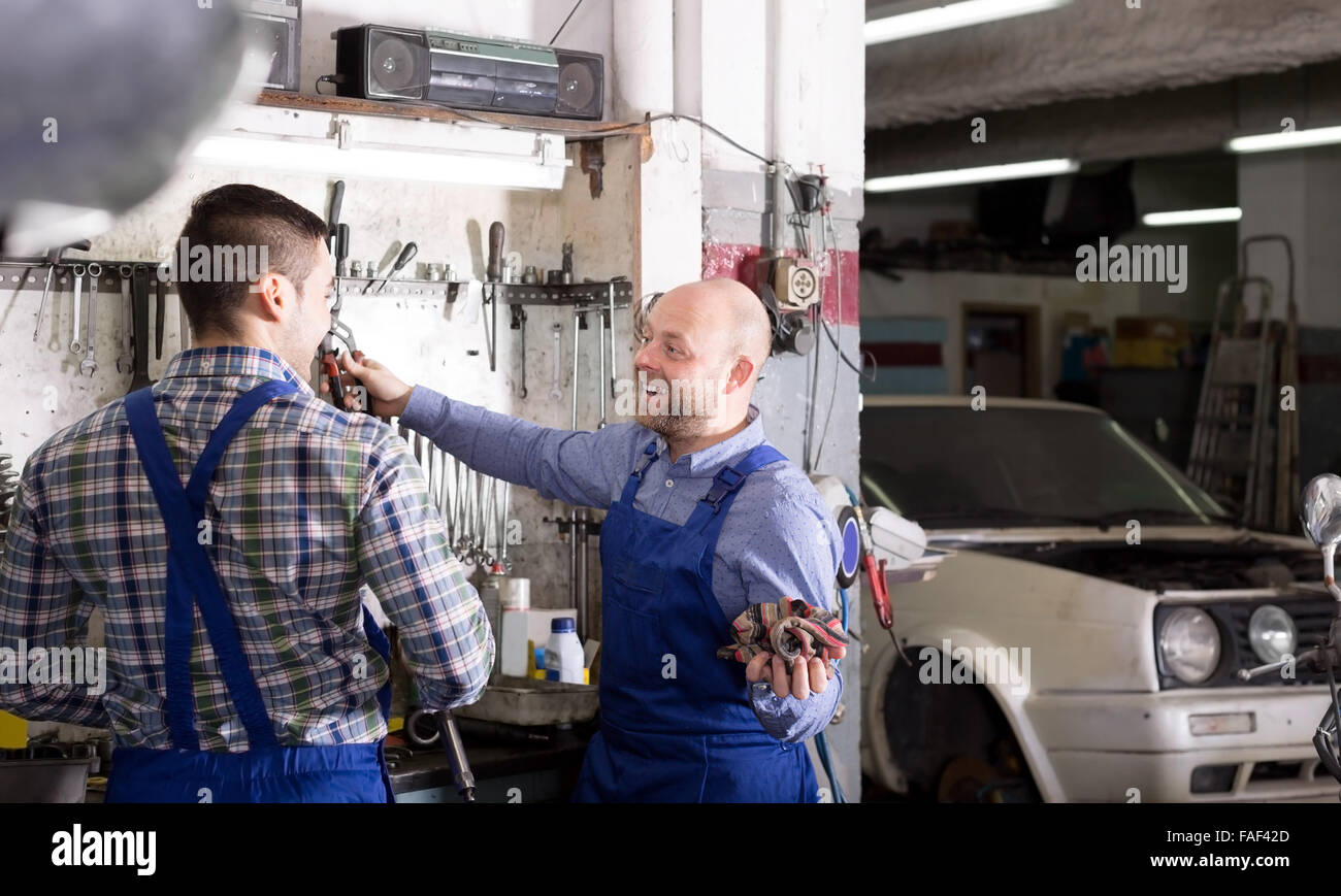 Truck operating shop hi-res stock photography and images - Alamy