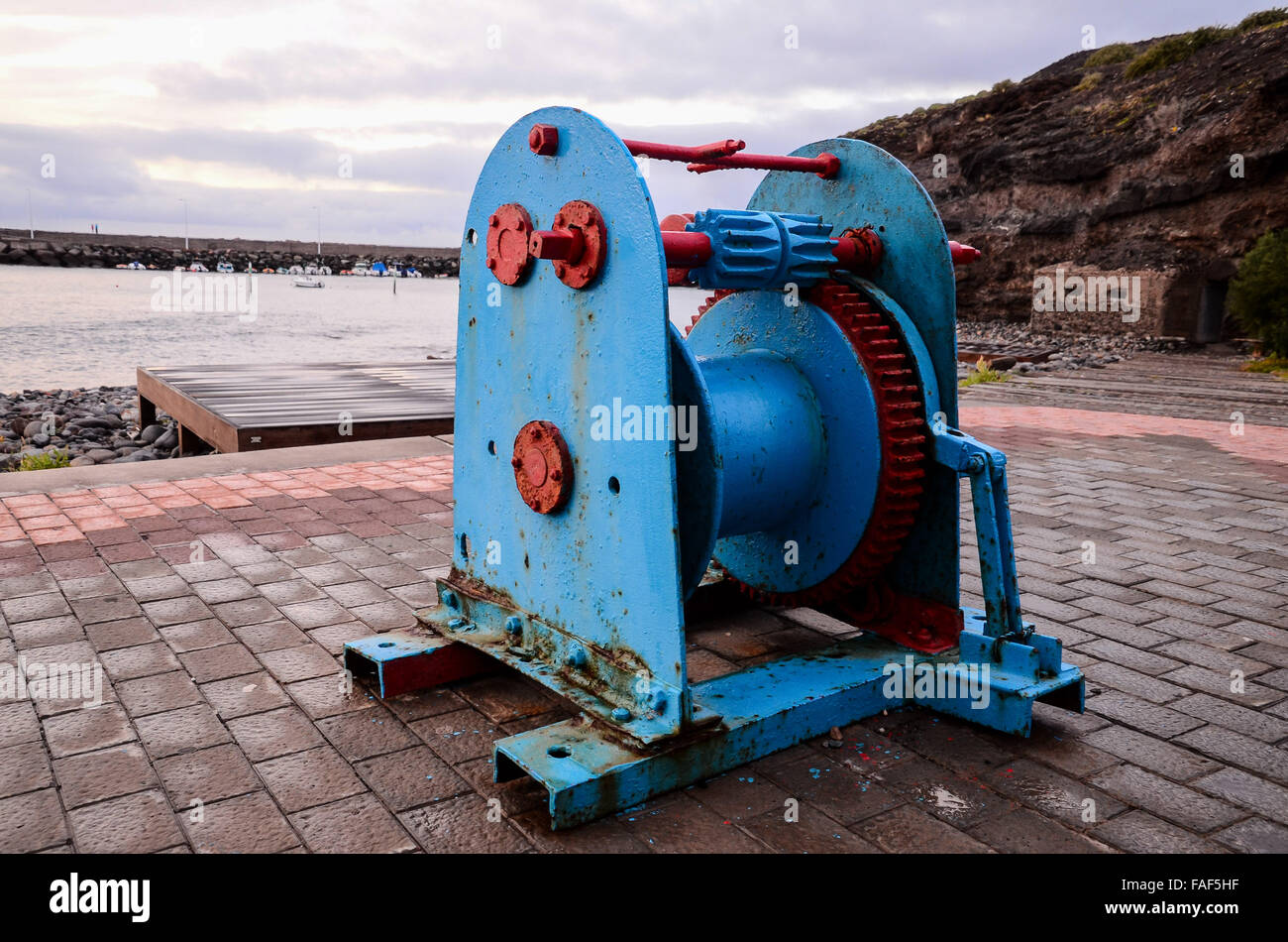 Old Vintage Metal Winch Stock Photo - Alamy