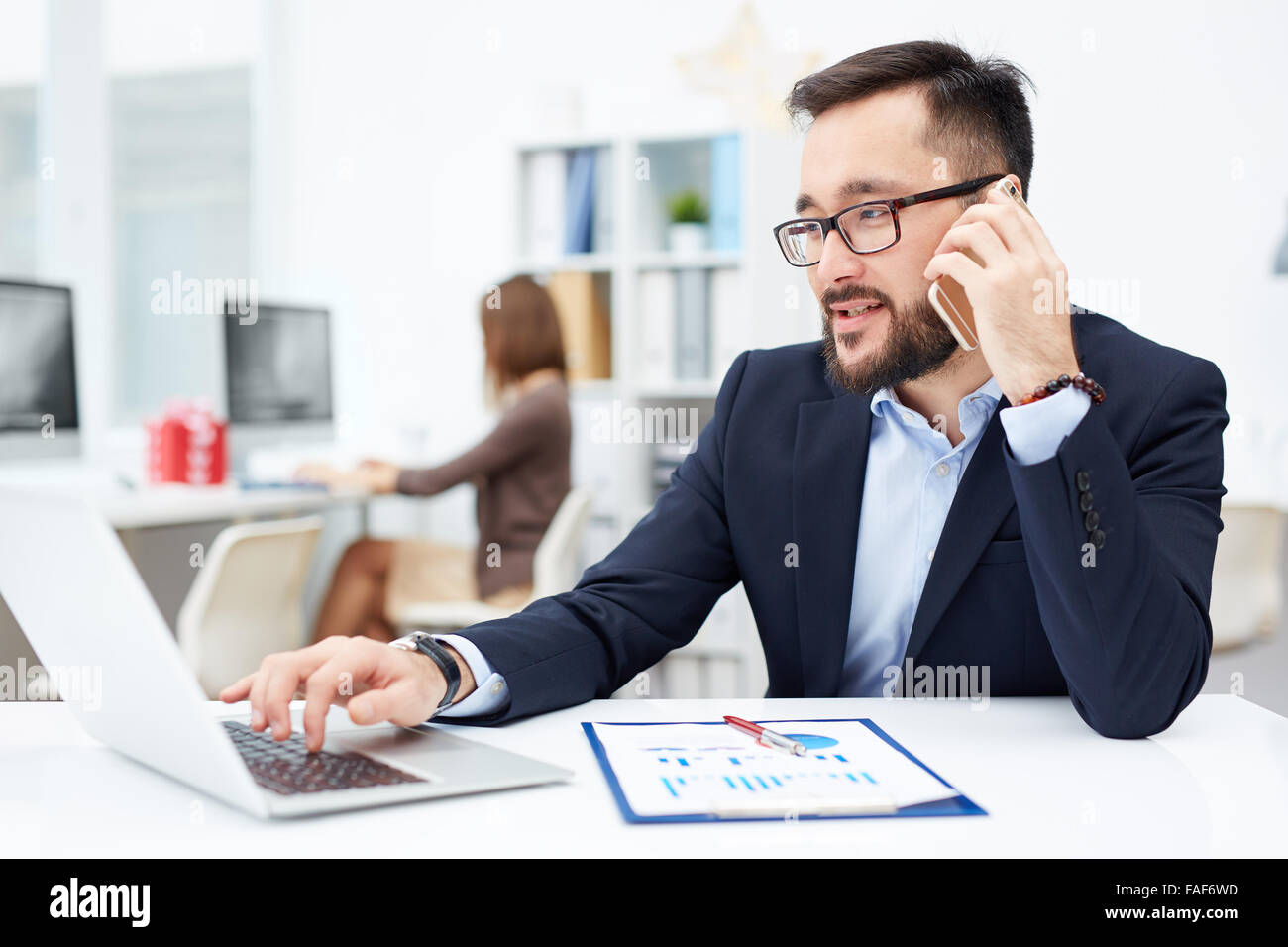 Speaking typing hi-res stock photography and images - Alamy