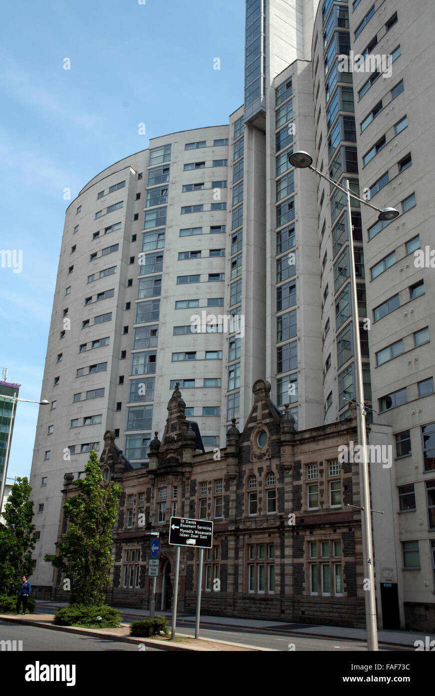 Office blocks and old buildings hi-res stock photography and images - Alamy