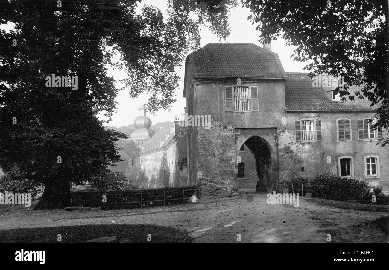 Burg kerpen hi-res stock photography and images - Alamy