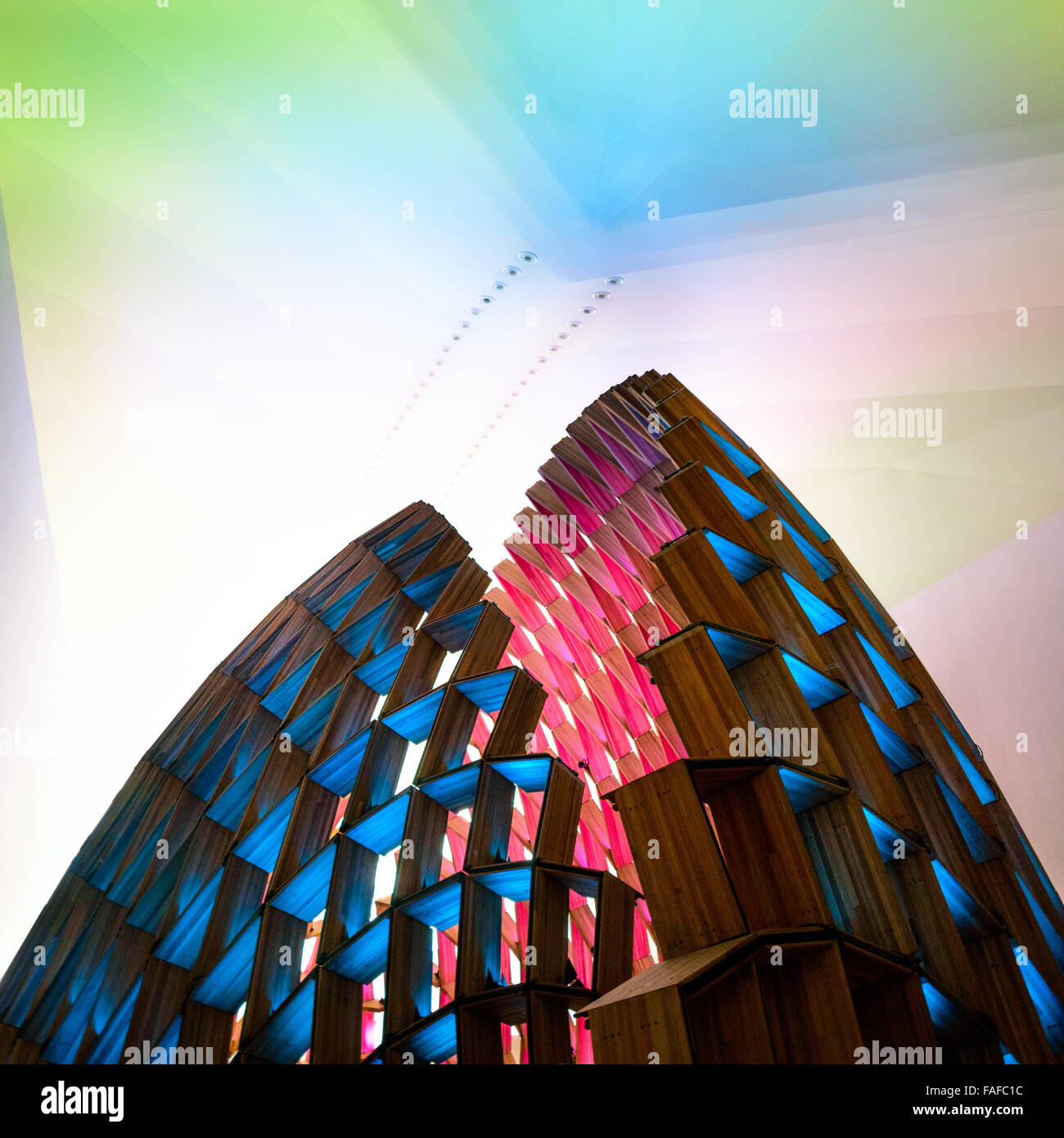 Alien sculpture hi-res stock photography and images - Alamy