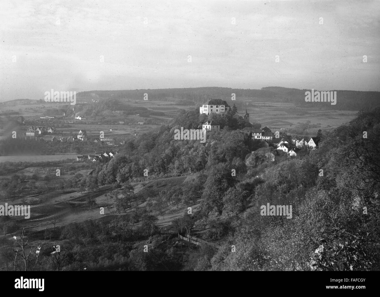Blick auf Westerburg im Westerwaldkreis, Deutschland 1920er Jahre. View ...