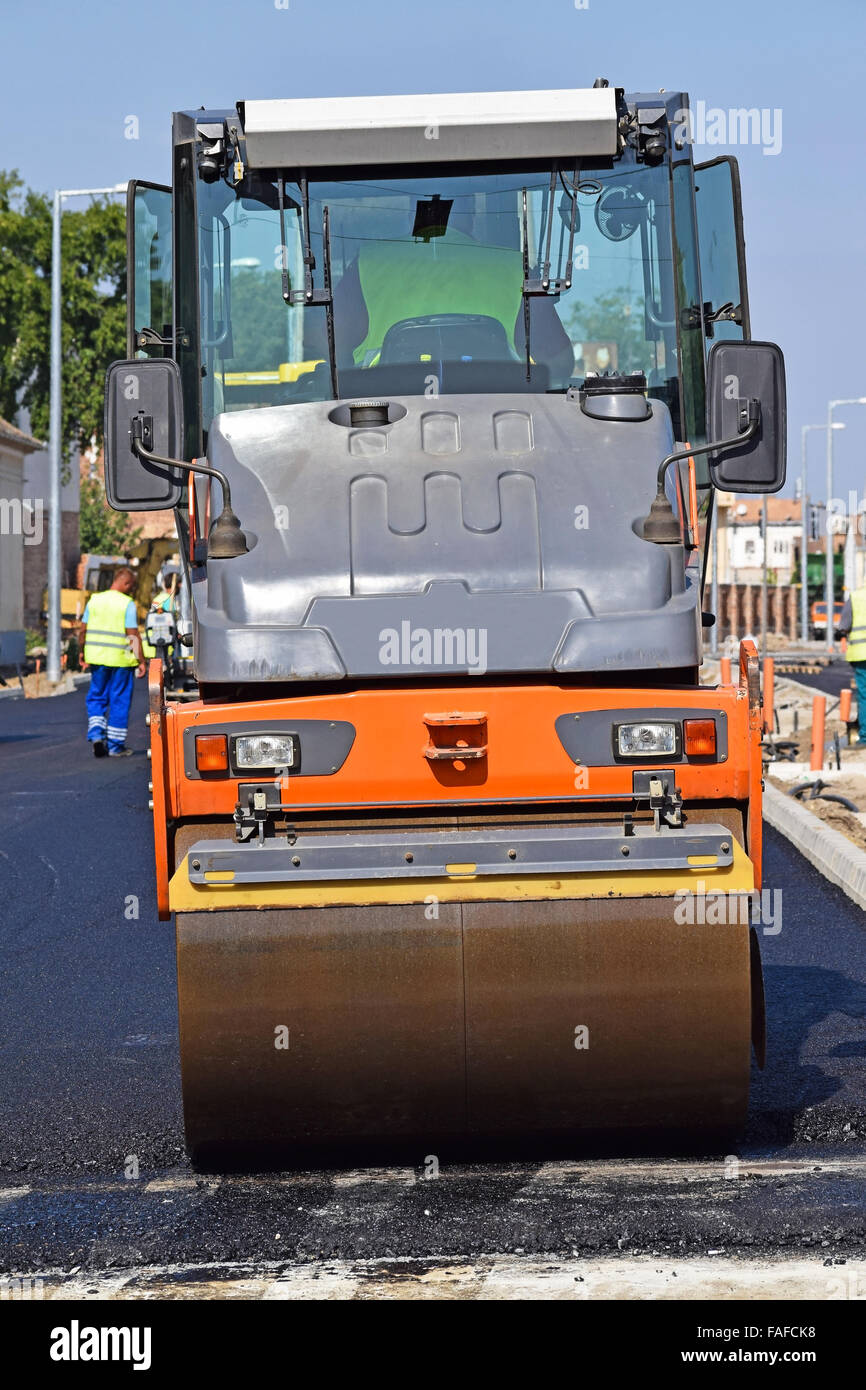 Steamroller front hi-res stock photography and images - Alamy