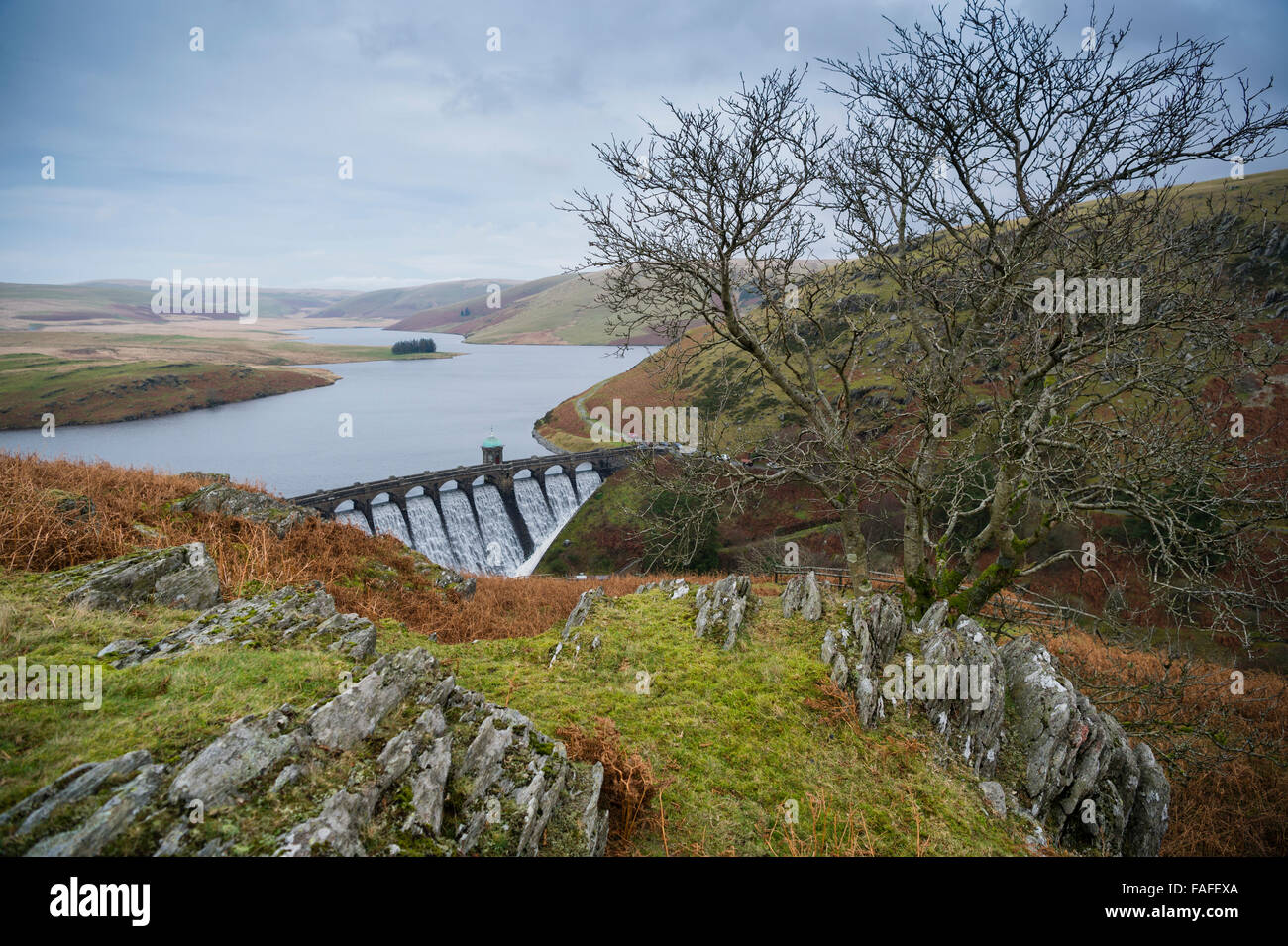 Elan valley aqueduct hi-res stock photography and images - Alamy