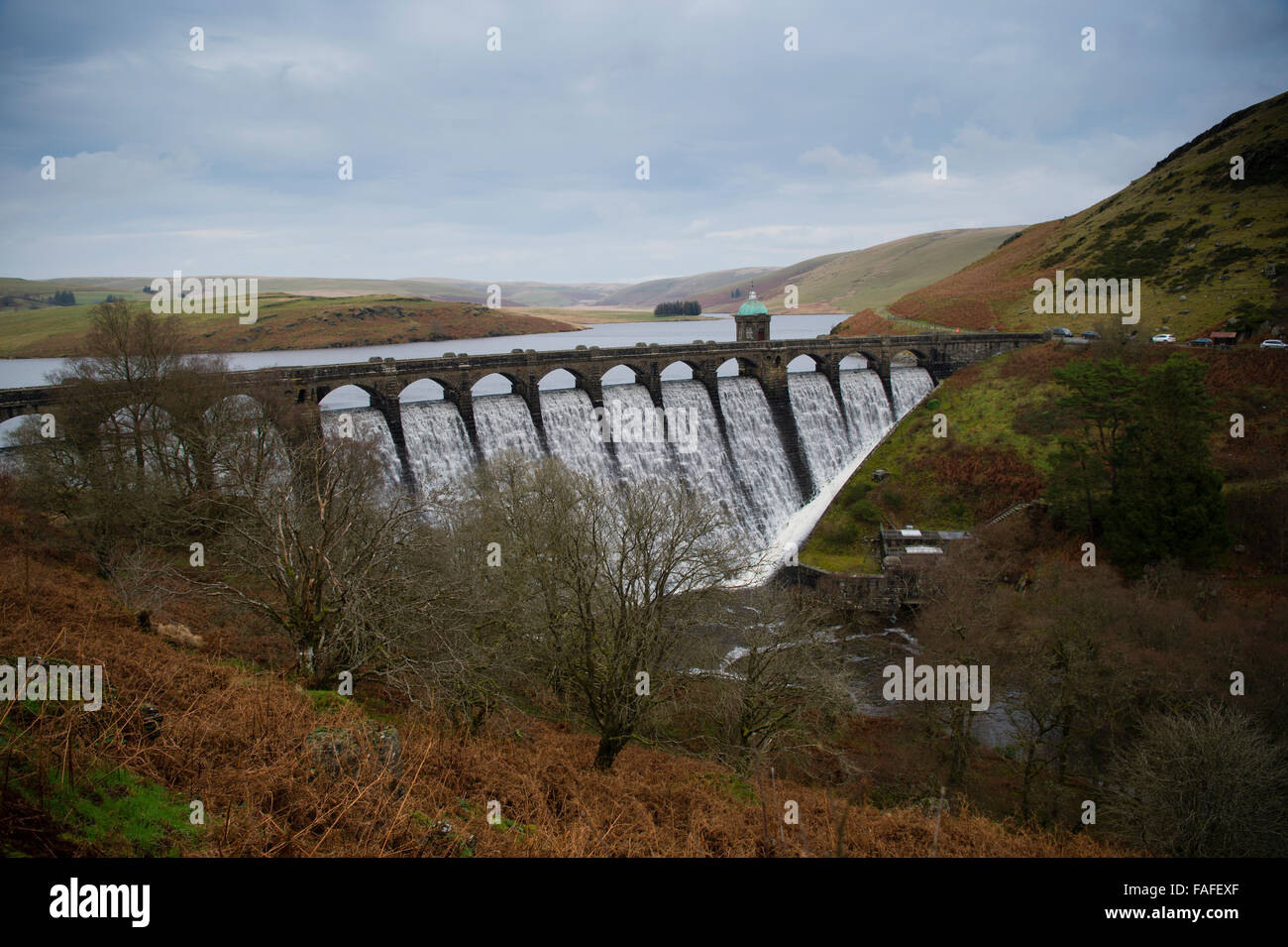 Elan valley aqueduct hi-res stock photography and images - Alamy