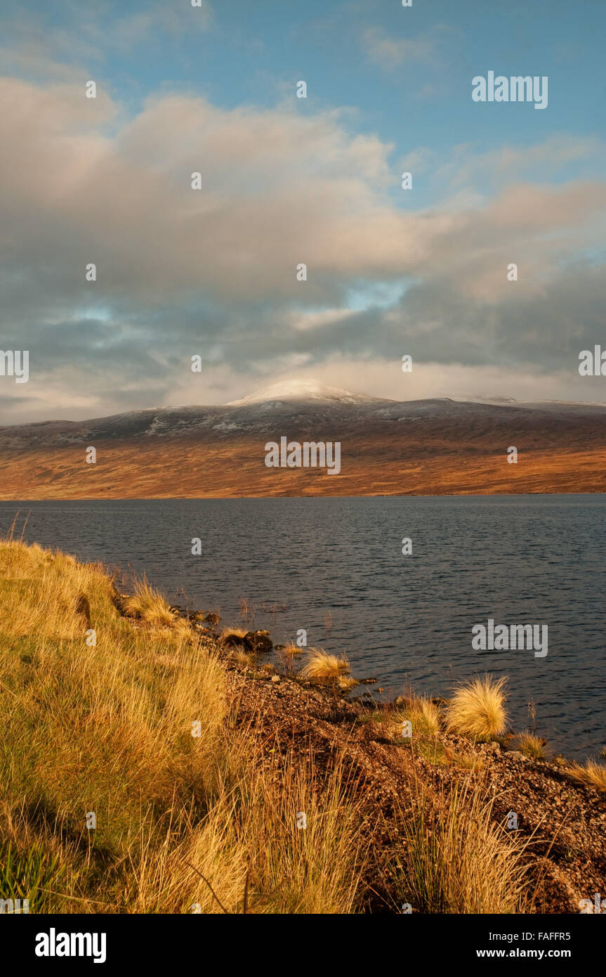 Loch Loyal and Beinn Stumanadh Stock Photo - Alamy