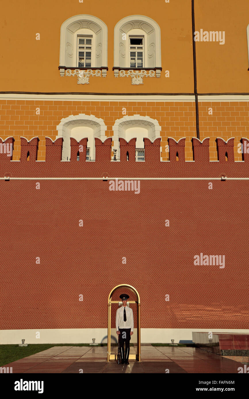 Lone soldier hi-res stock photography and images - Alamy