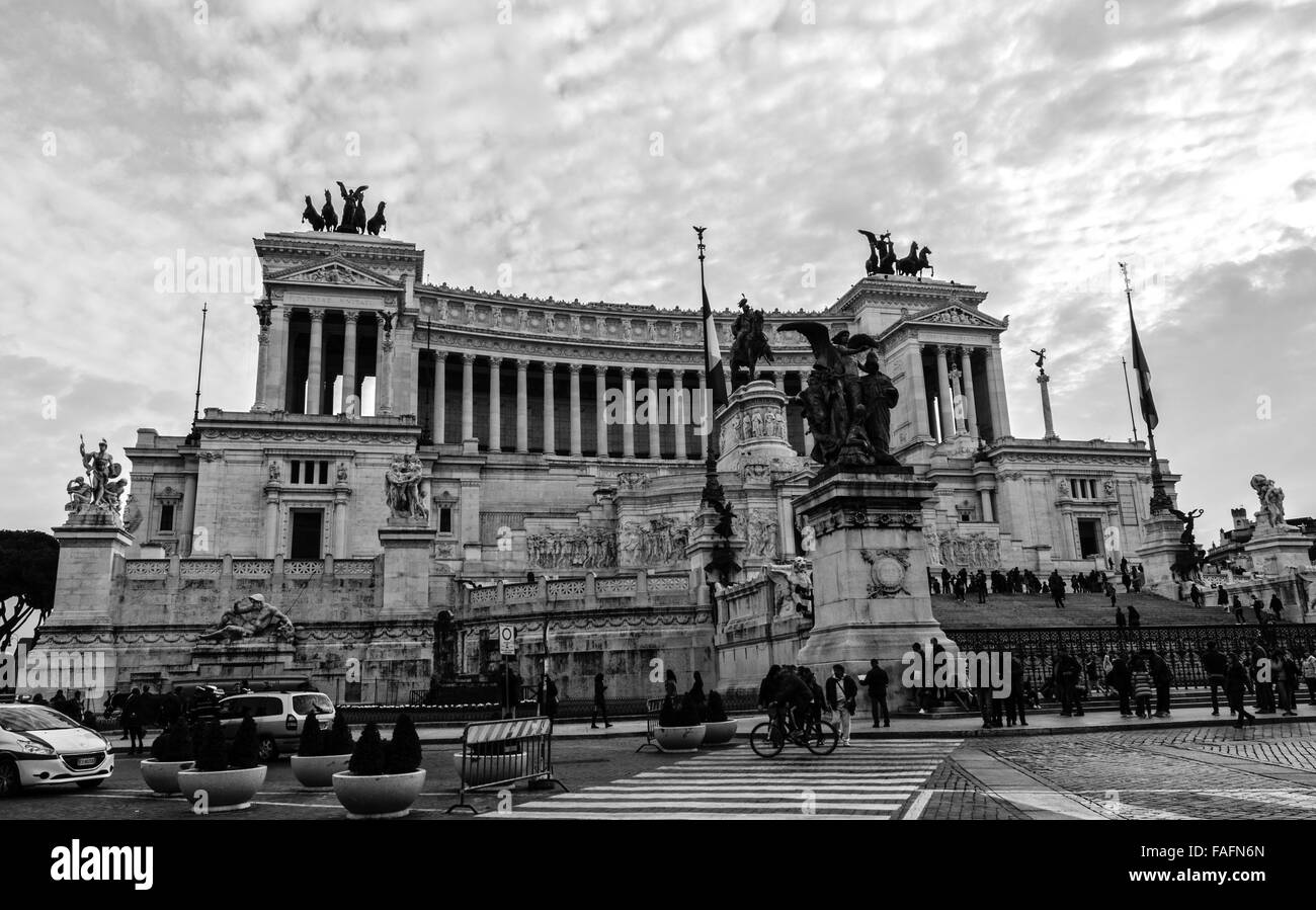 The impressive Altar of the Fatherland in Rome, an unique and ...