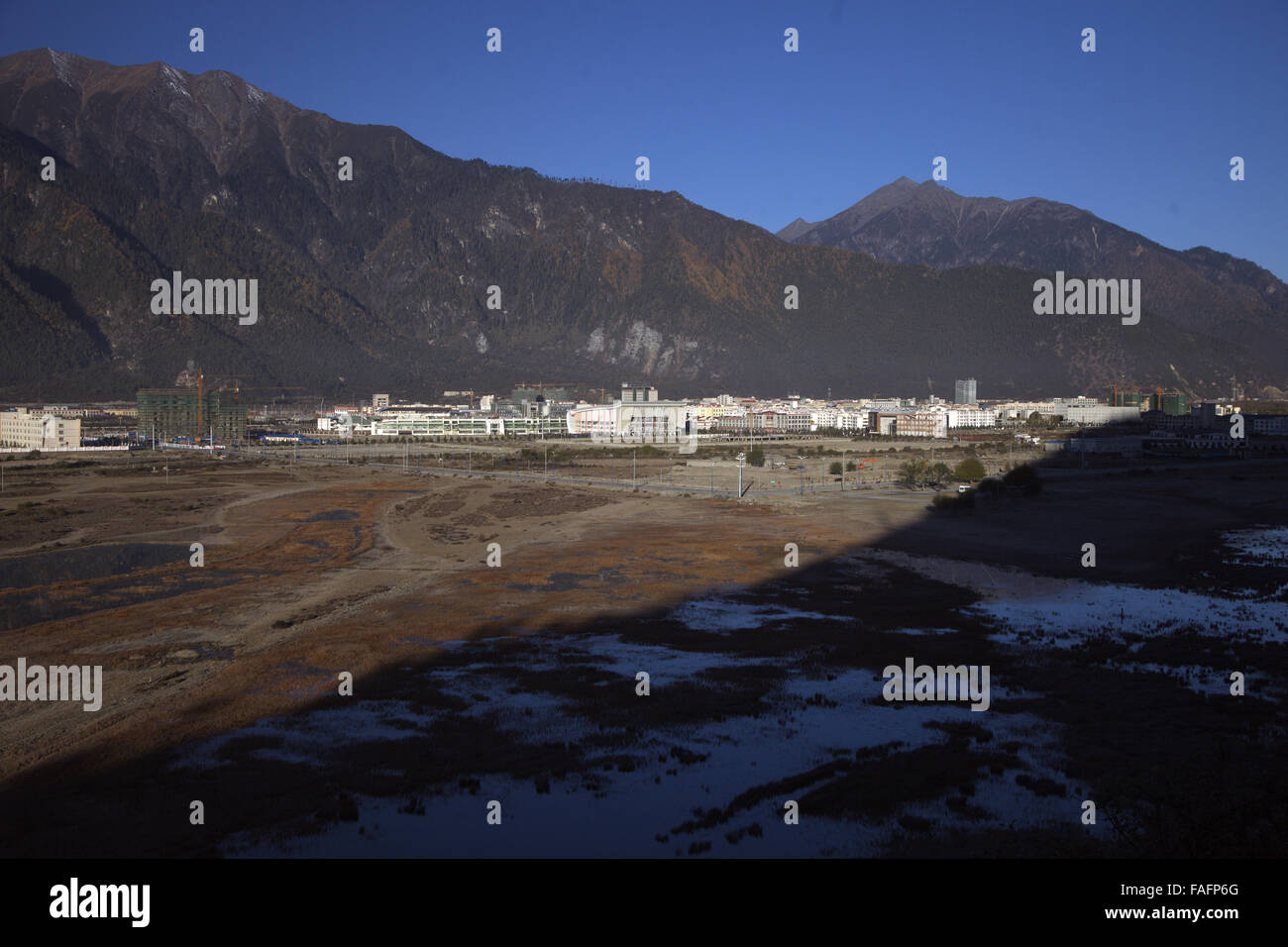 Nyingchi hi-res stock photography and images - Alamy