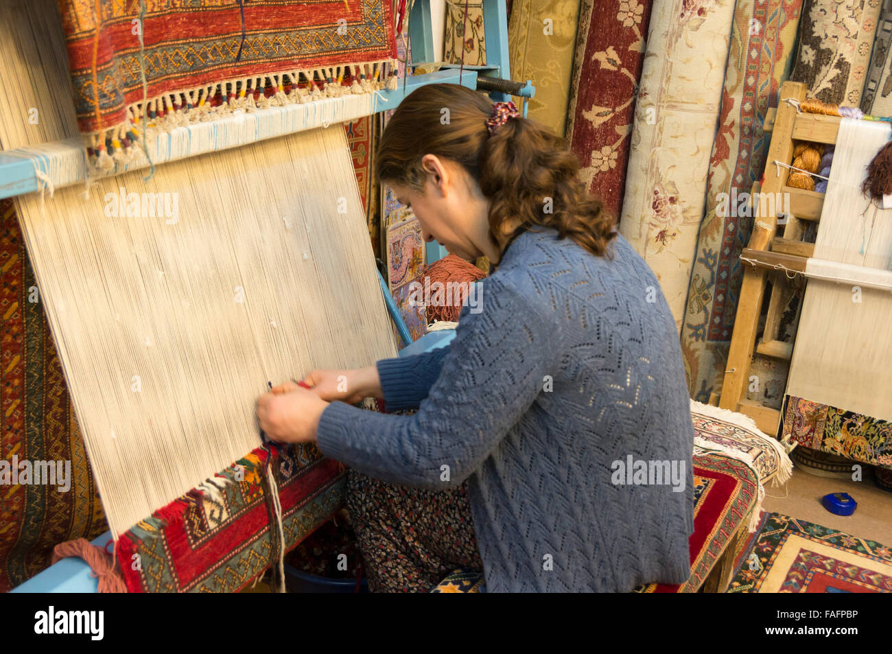 Weaving loom turkish carpets hi-res stock photography and images - Alamy