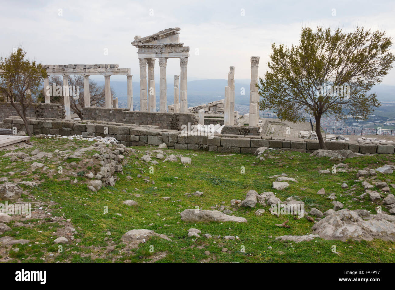 Turkey travel - the ruins of the acropolis of Pergamon, now Pergamum ...