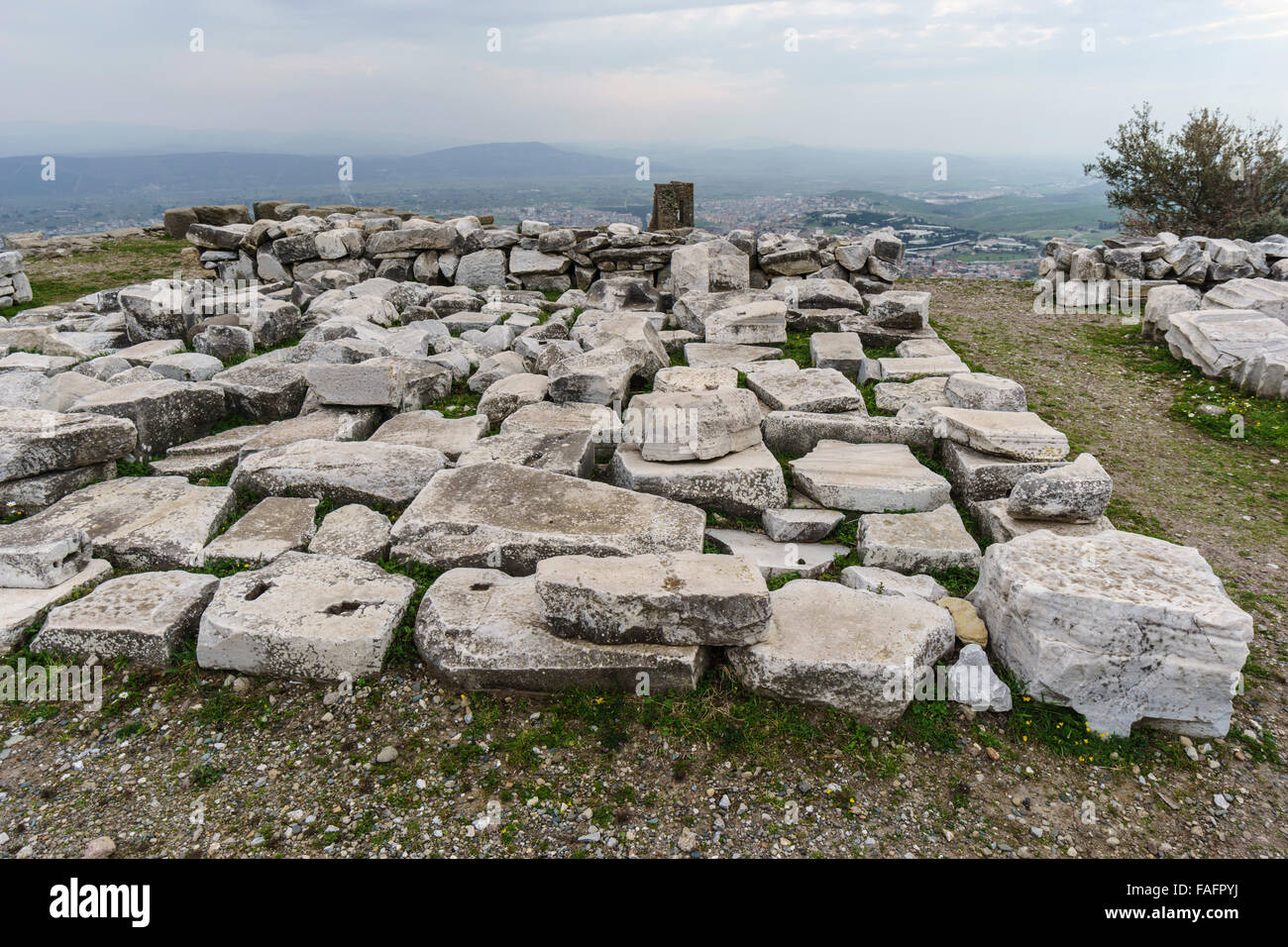 Turkey travel - the ruins of the acropolis of Pergamon, now Pergamum ...