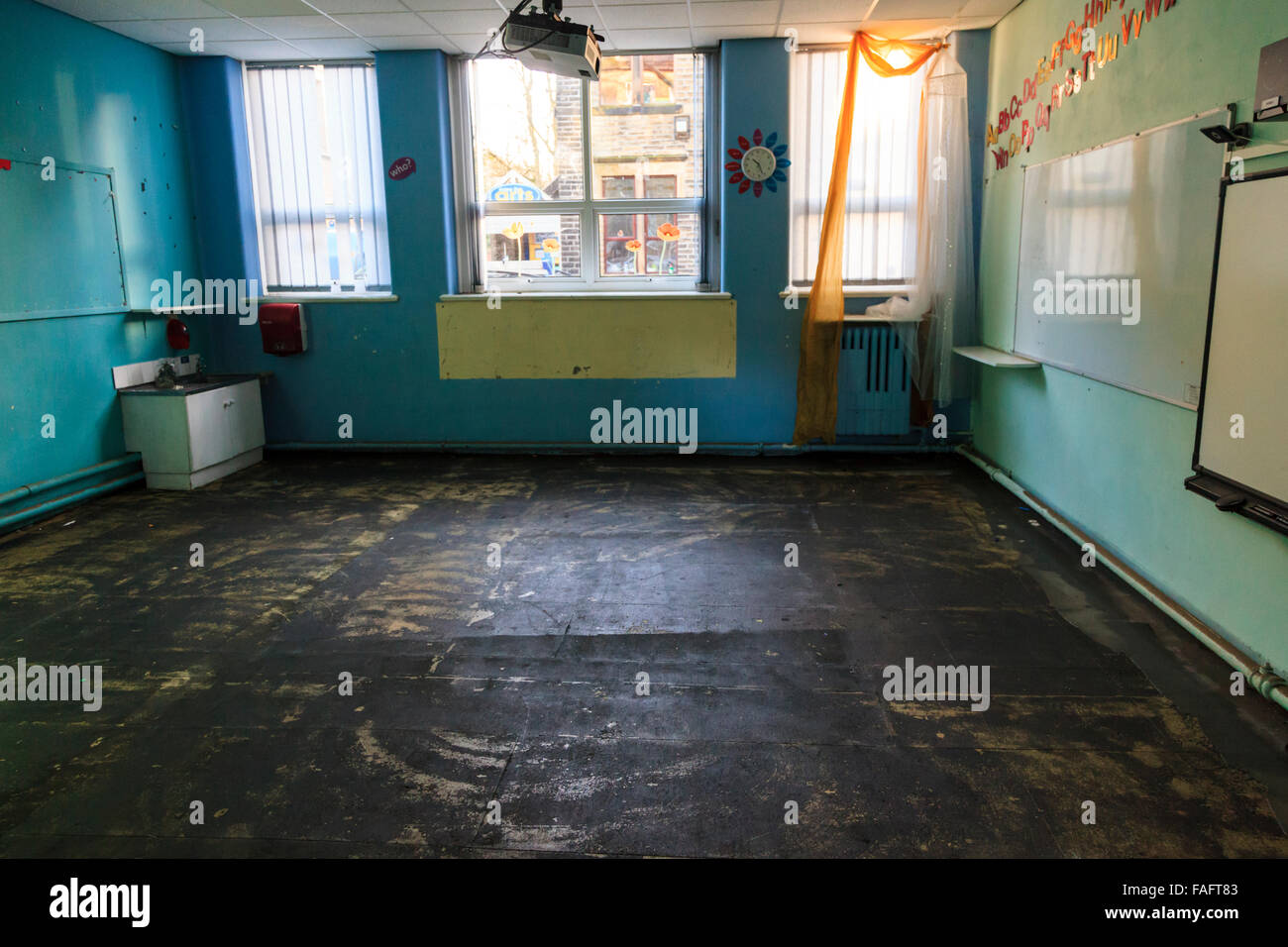 Hebden Bridge, UK. 29th Dec, 2015. A classroom in Riverside Junior ...