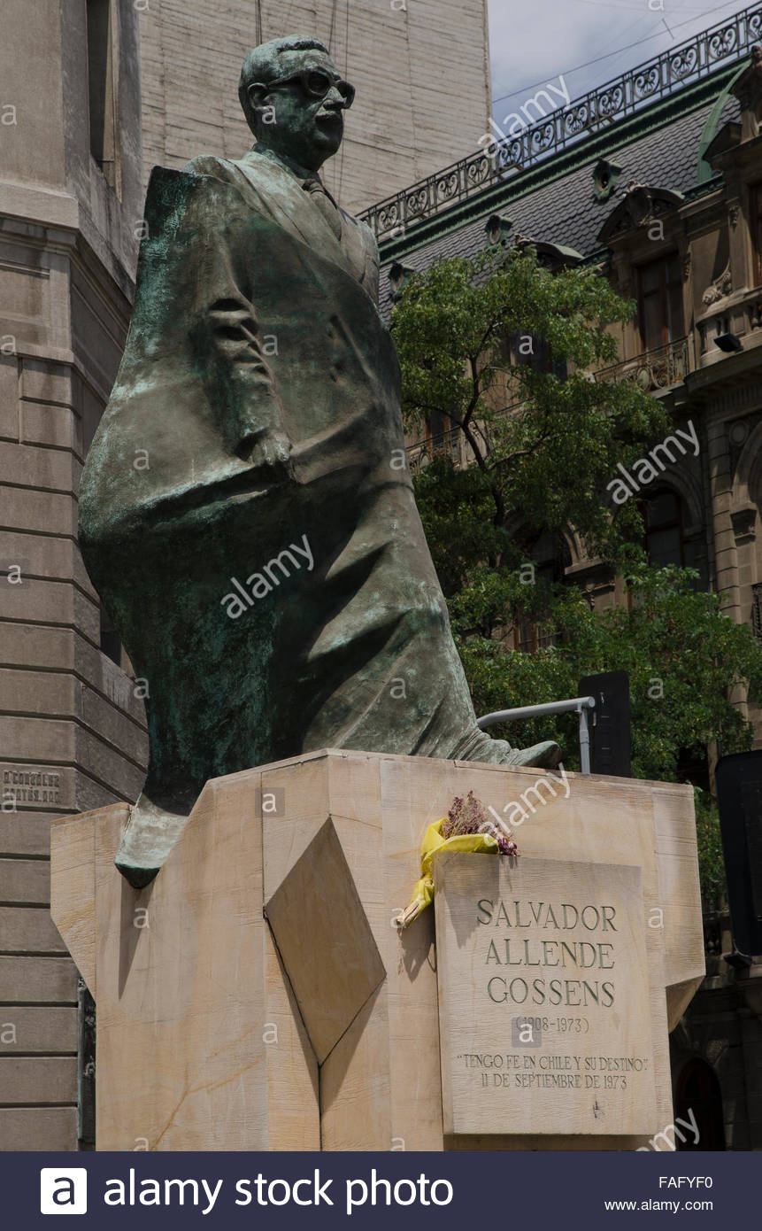 Salvador Allende Monument Stock Photos & Salvador Allende Monument ...