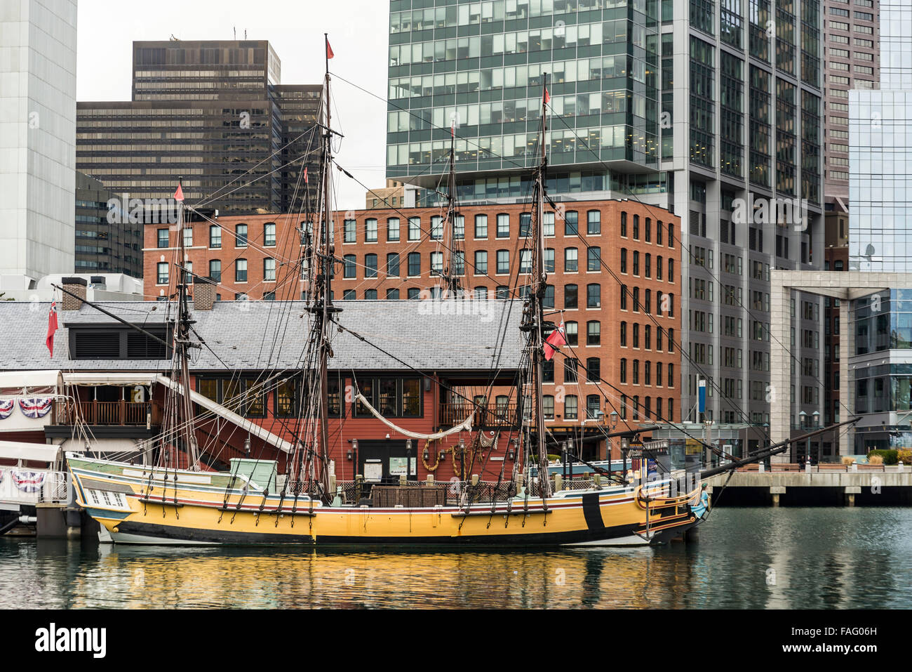 Boston tea party ship hi-res stock photography and images - Alamy