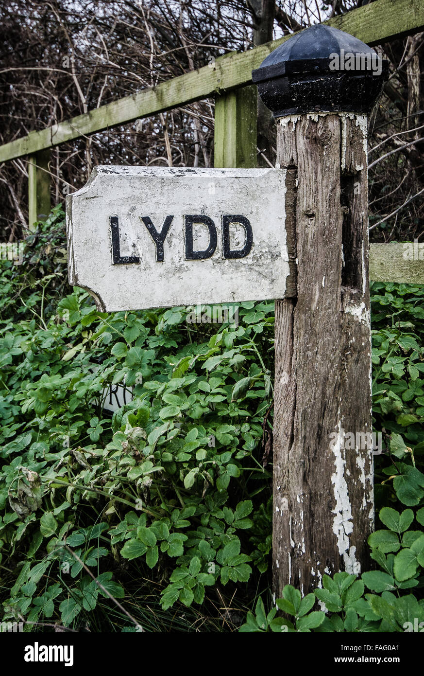 Old english road sign hi-res stock photography and images - Alamy