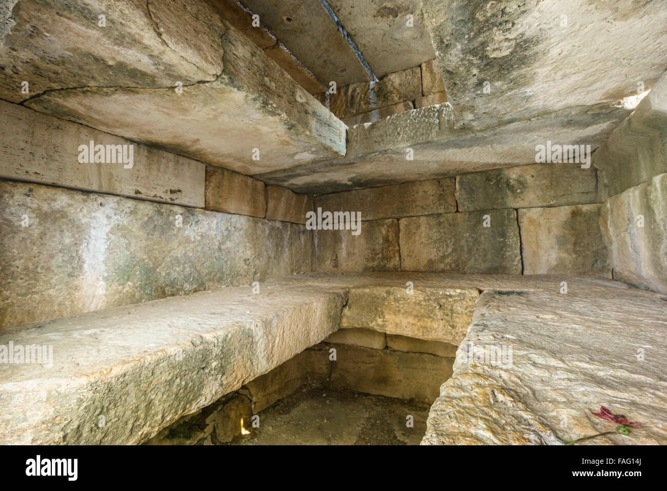 Megalithic stone tombs hi-res stock photography and images - Alamy