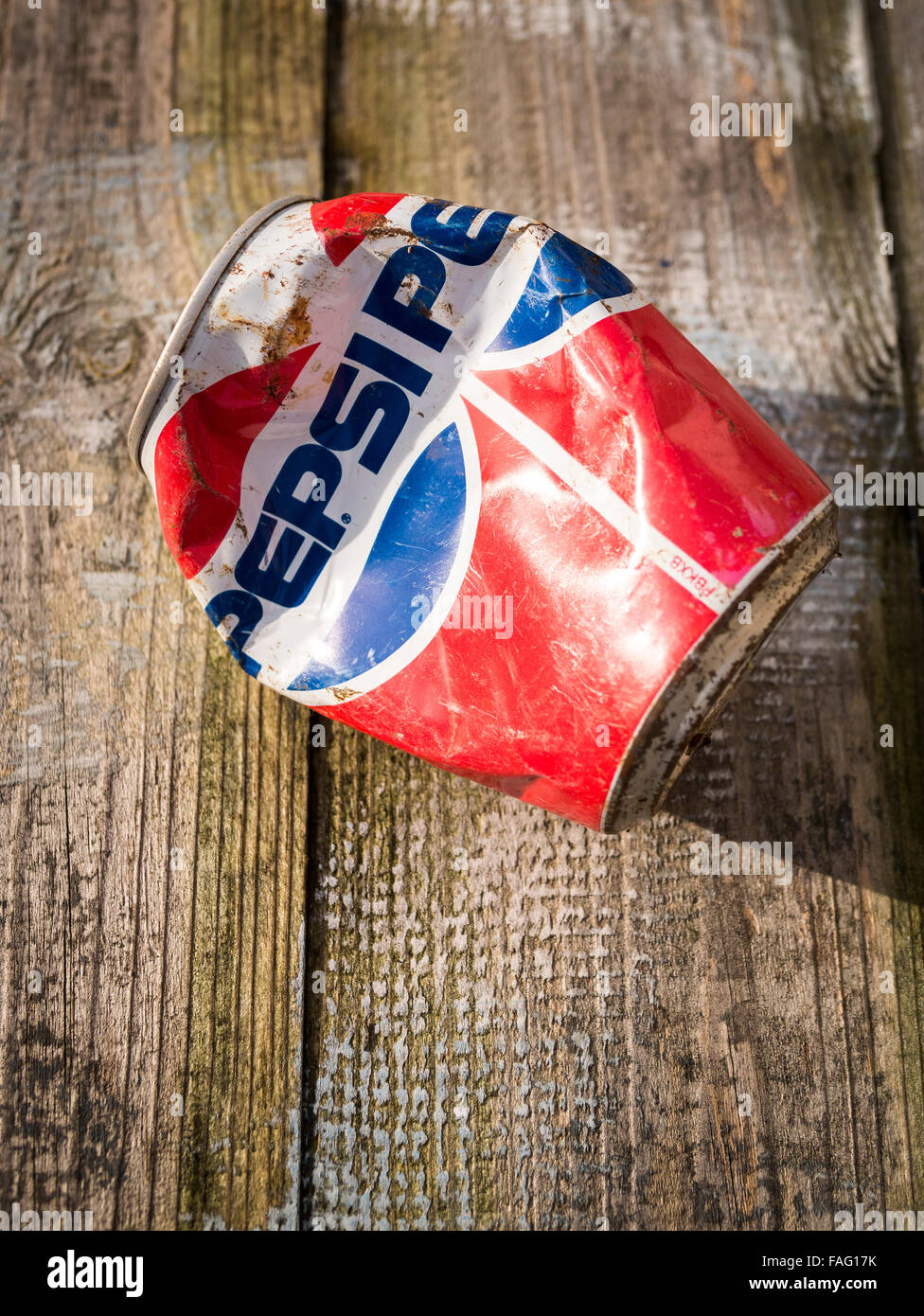 Old Discarded Pepsi Can From The 80s Stock Photo - Alamy