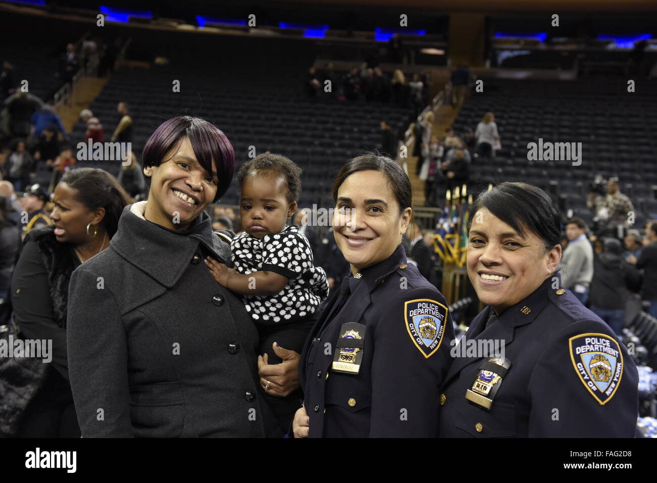 Nypd detectives hi-res stock photography and images - Alamy