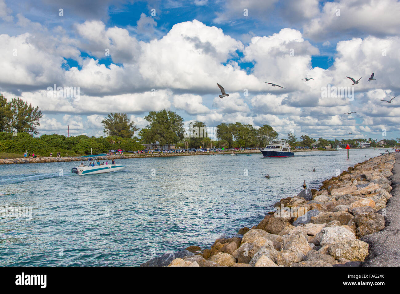 Jetty or overhang hi-res stock photography and images - Alamy