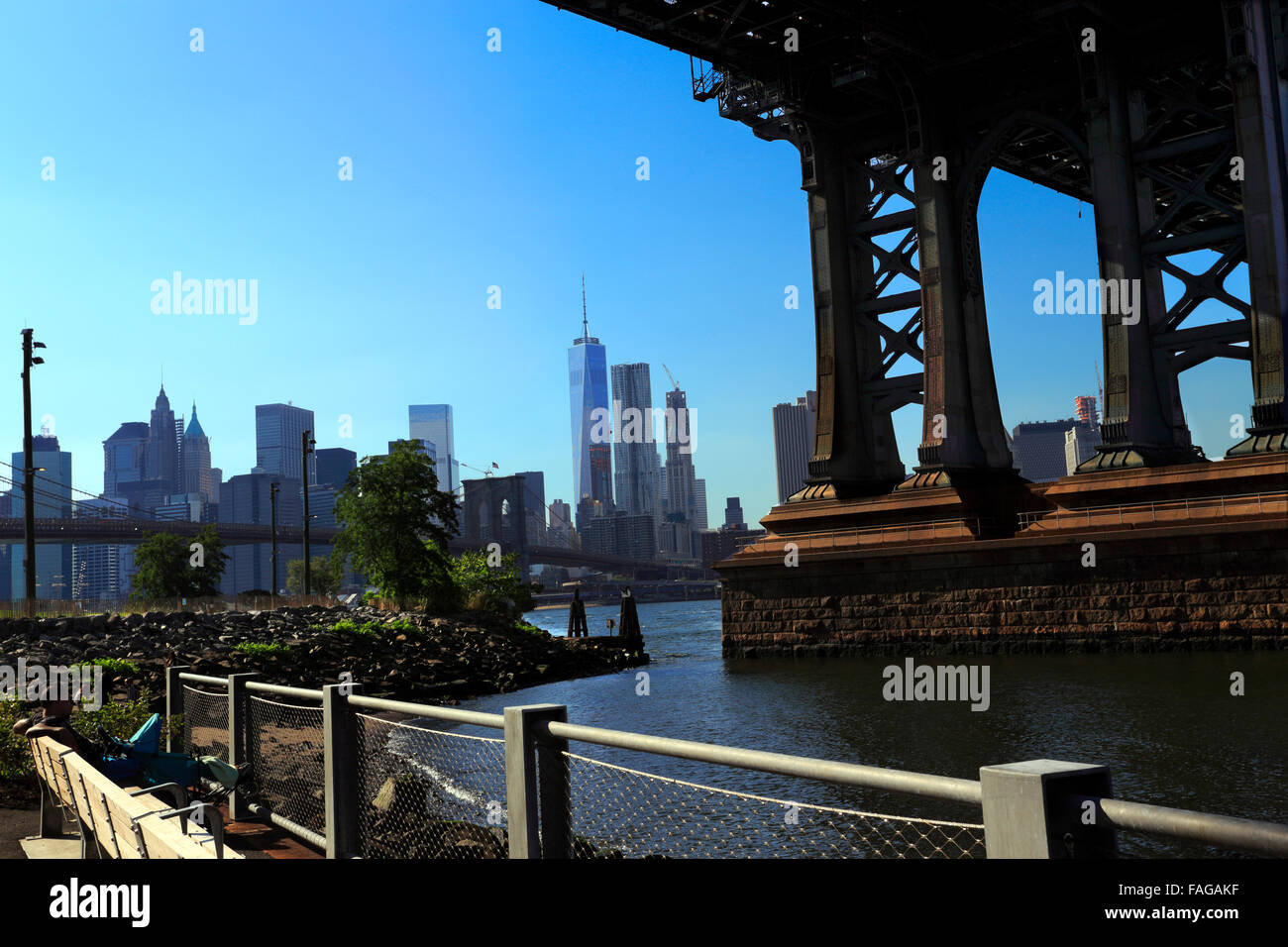 Dumbo neighborhood hi-res stock photography and images - Alamy