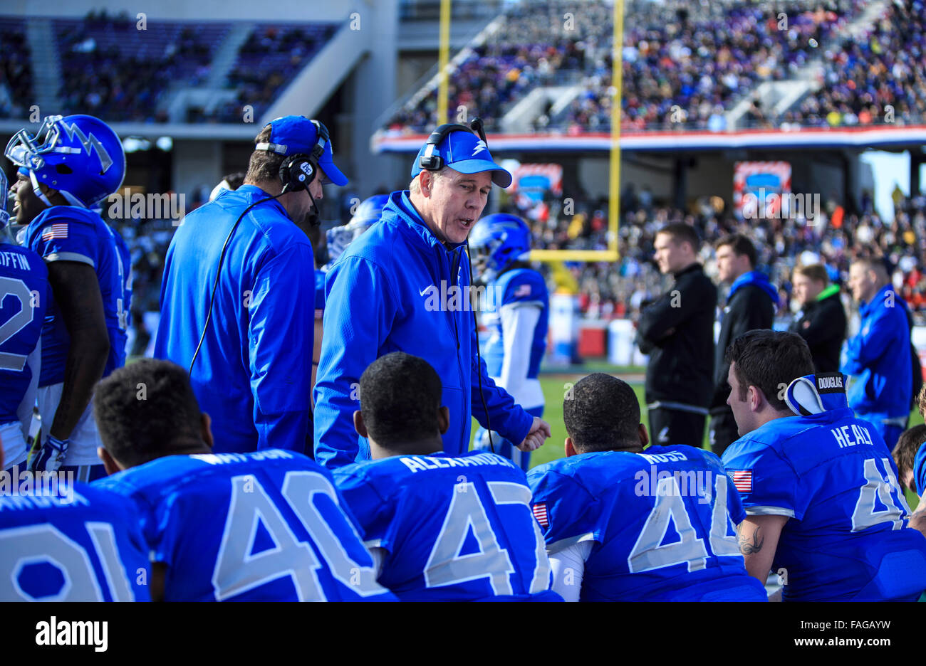Fort Worth, Texas, USA. 29th Dec, 2015. Air Force Falcons coach talks ...