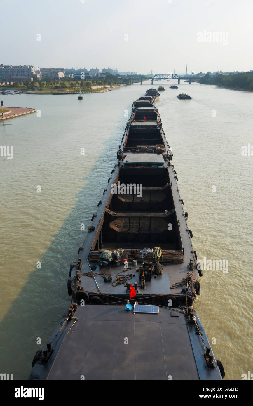 Barges and boats hi-res stock photography and images - Alamy