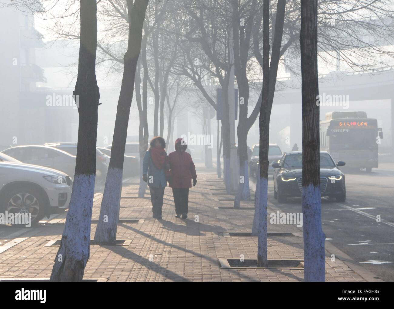 People walk smog china hi-res stock photography and images - Alamy