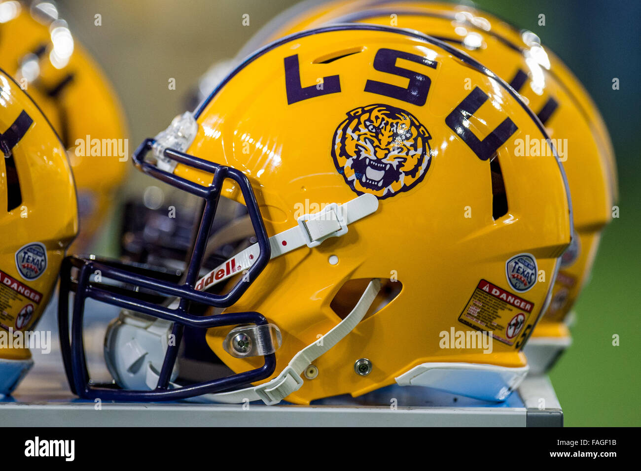 Lsu football helmet hi-res stock photography and images - Alamy