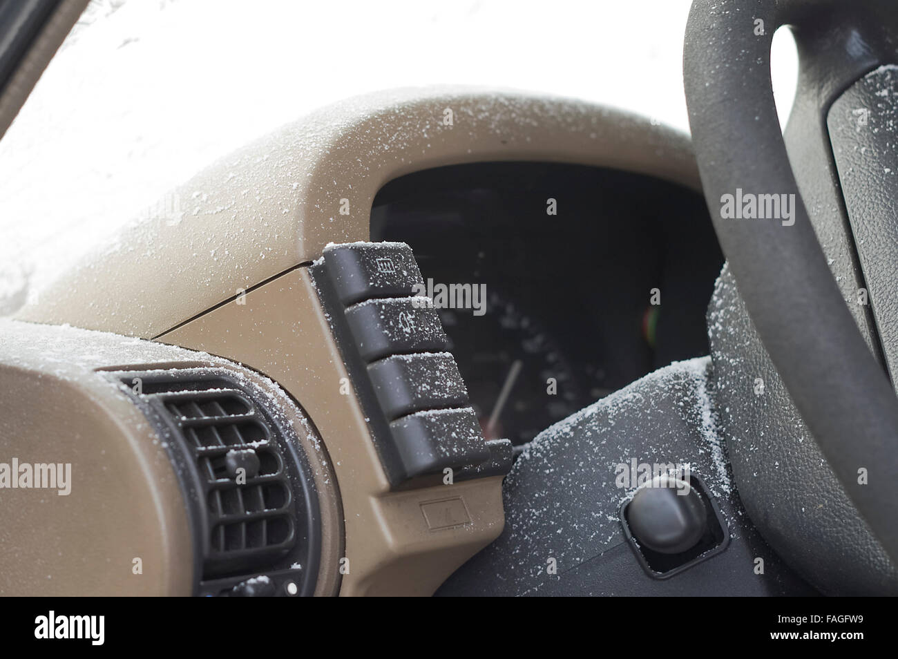 Start frozen car hi-res stock photography and images - Alamy