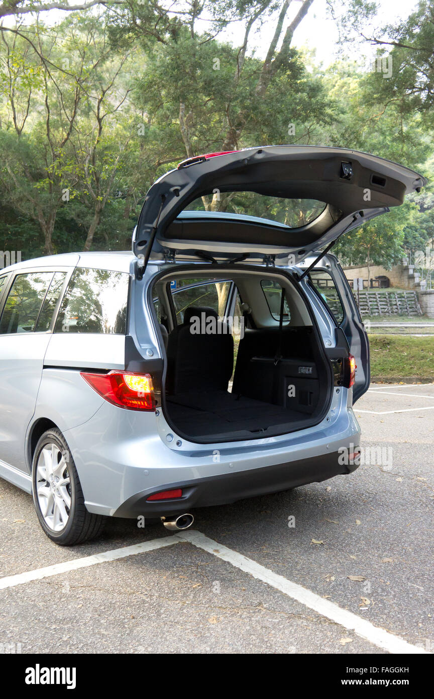Automotive luggage rack hi-res stock photography and images - Alamy