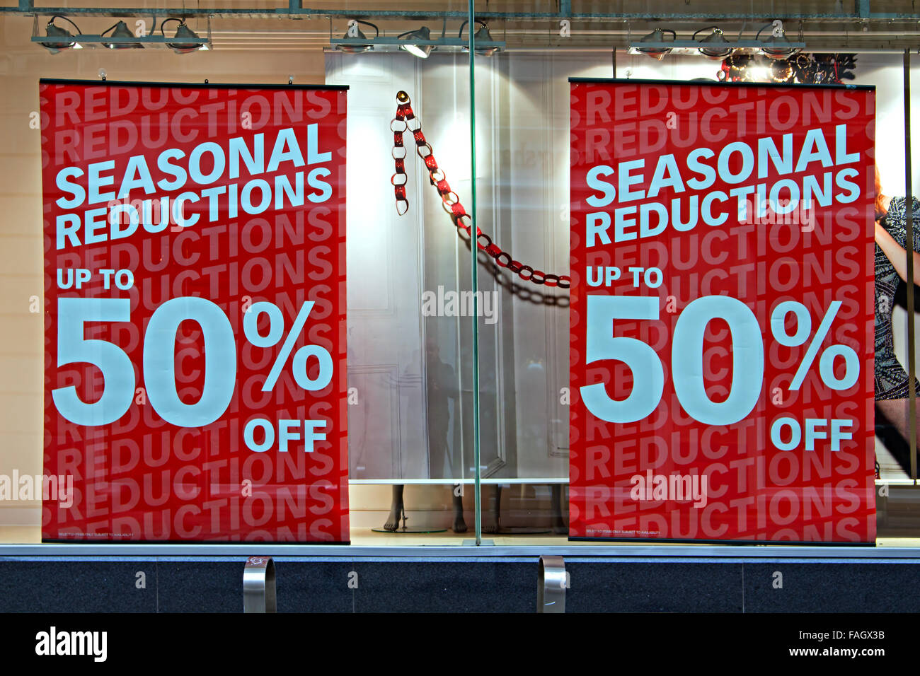 Storefront street promotional hi-res stock photography and images - Alamy