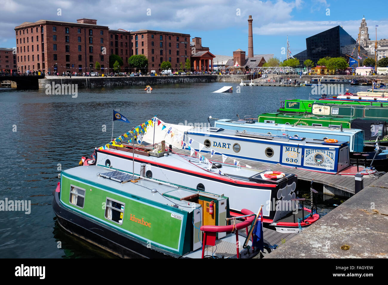Covered barges hi-res stock photography and images - Alamy
