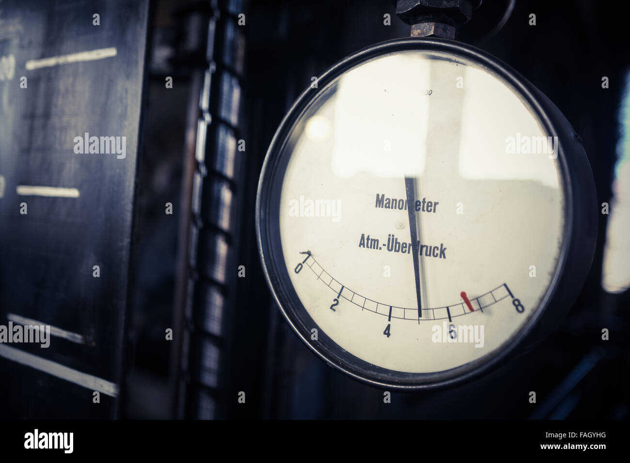 Color close up shot of an old pressure gauge Stock Photo - Alamy