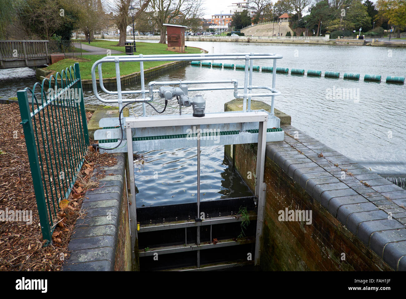 Weir Gate Control High Resolution Stock Photography and Images - Alamy
