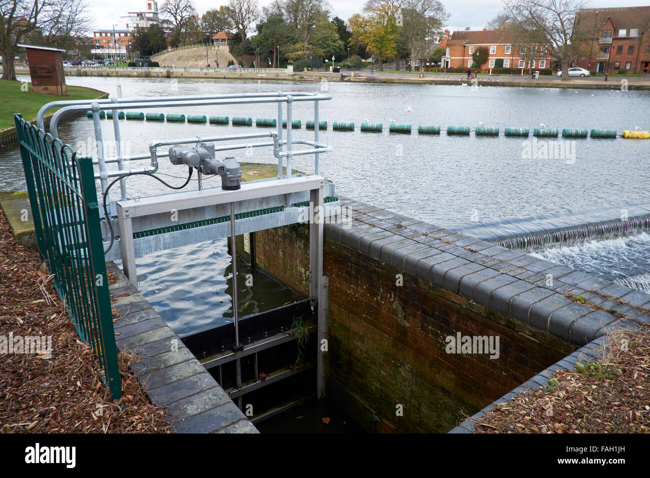 Weir Gate Control High Resolution Stock Photography and Images - Alamy