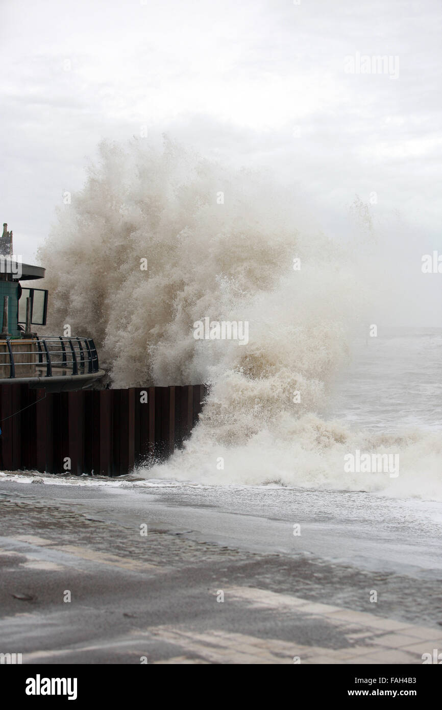 Aberystwyth, UK. 30th Dec, 2015. UK weather: Storm Frank is bringing ...