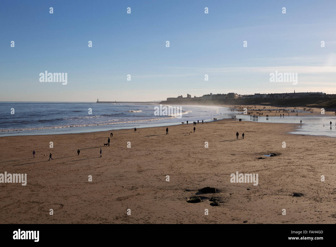 Tynemouth beach on north east coast hi-res stock photography and images ...