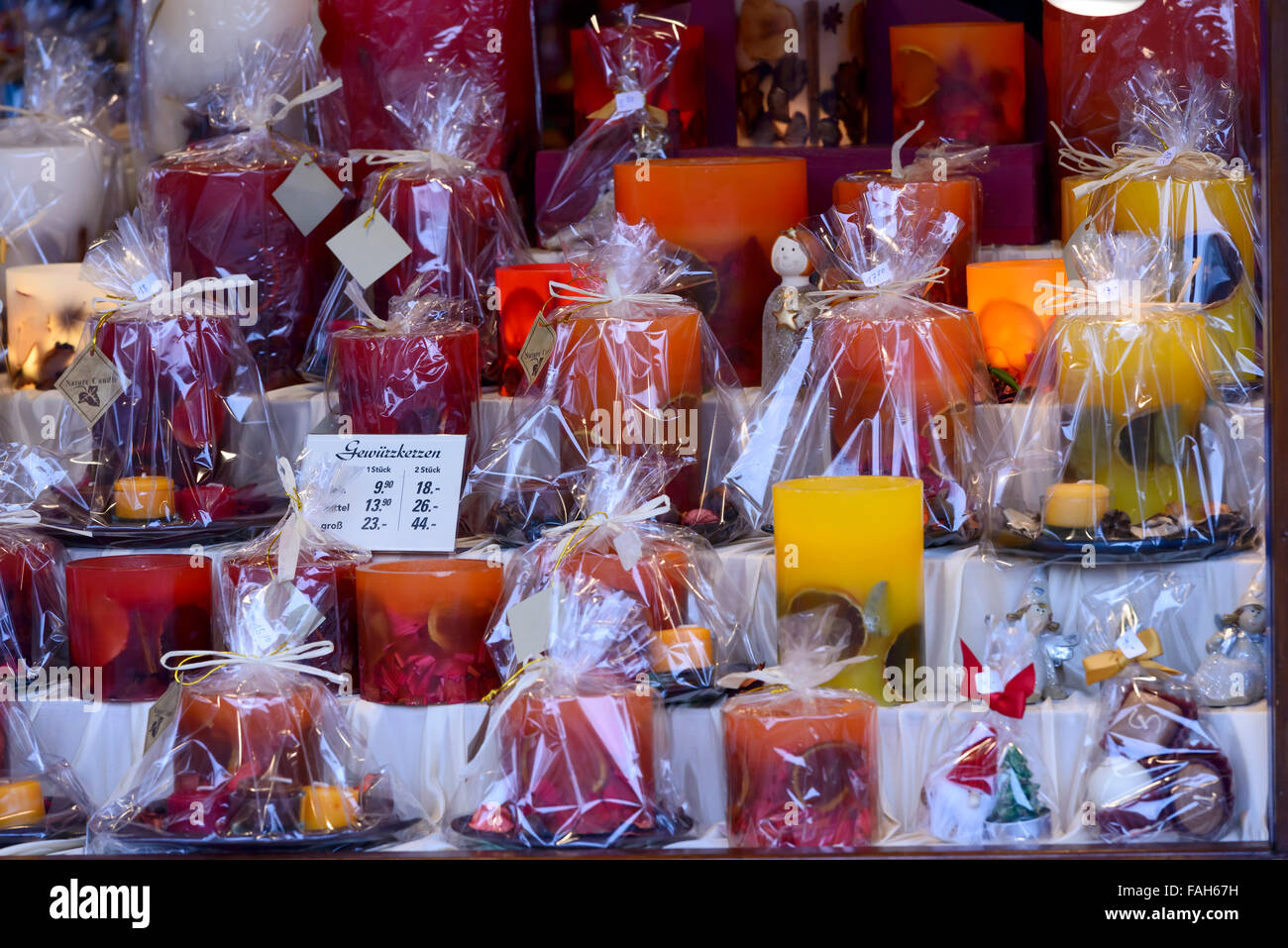 Pack packed hi-res stock photography and images - Alamy