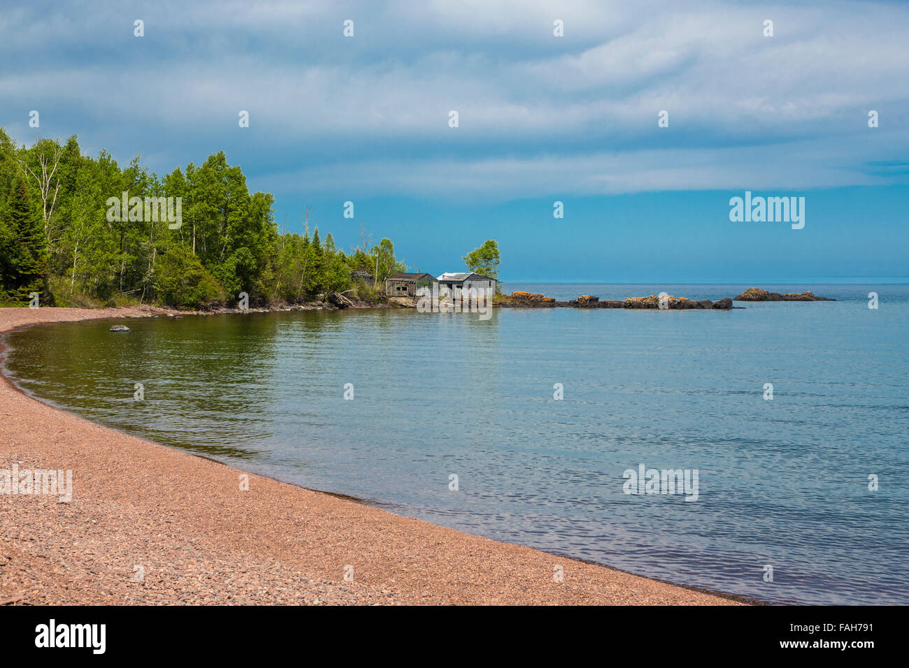 Beach on North Shore of Lake Superior in Minnesota Stock Photo - Alamy
