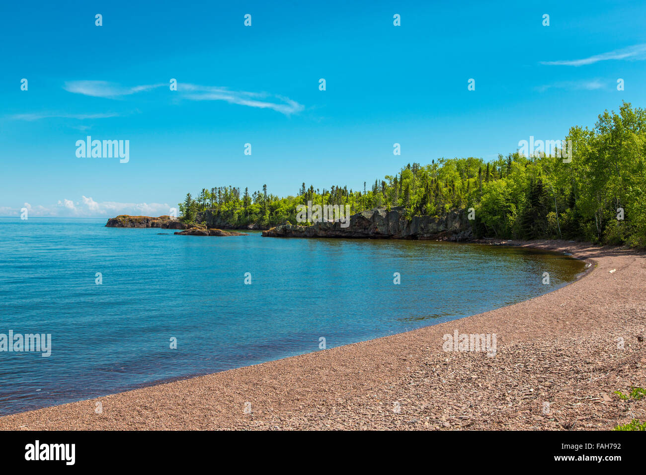 Beach on North Shore of Lake Superior in Minnesota Stock Photo - Alamy