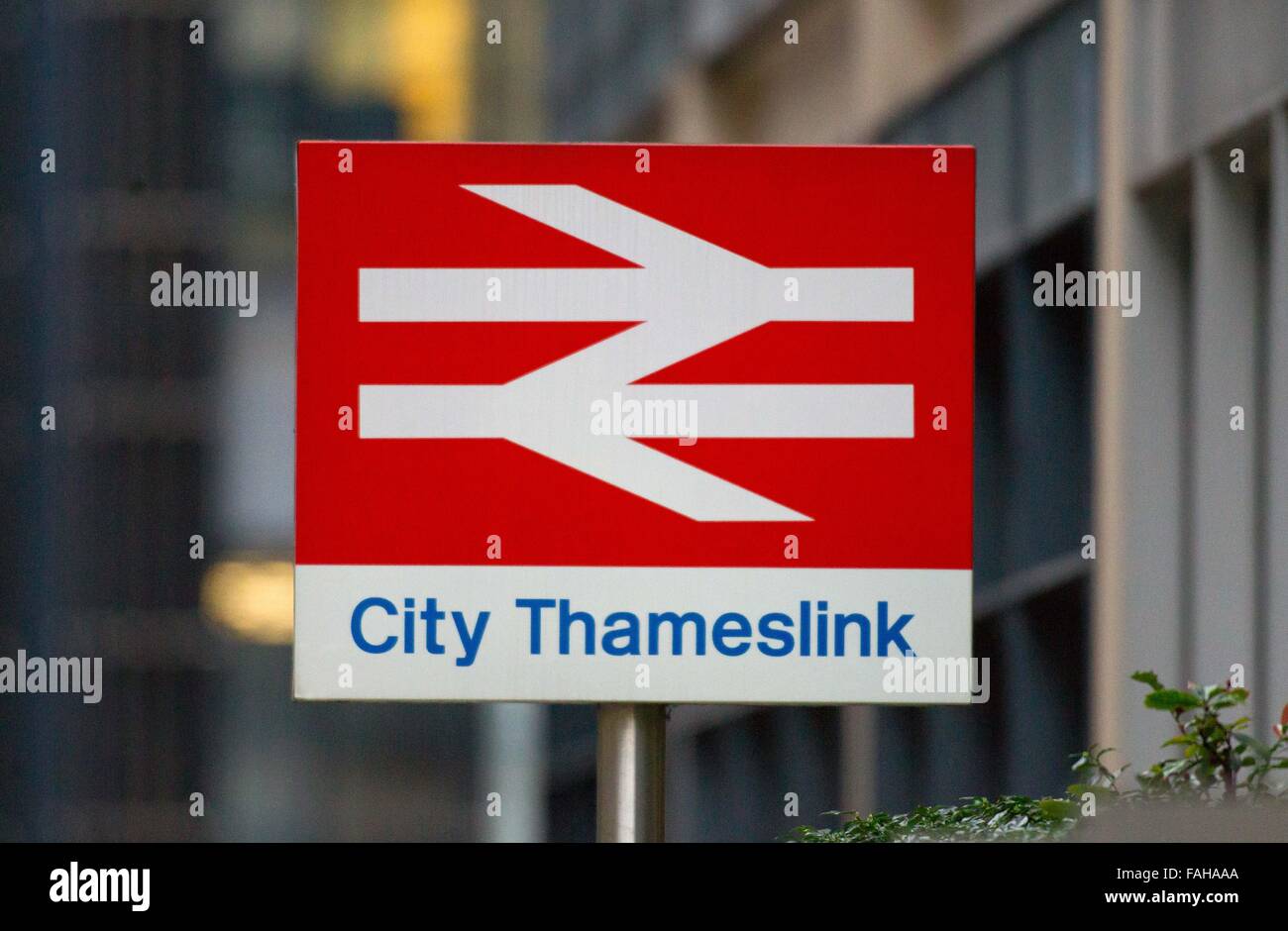 City thameslink station hi-res stock photography and images - Alamy