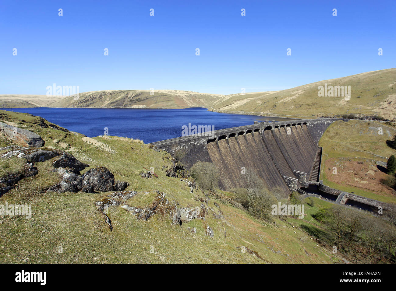 Caerwen Reservoir Dam, Elan Valley, Wales Stock Photo - Alamy