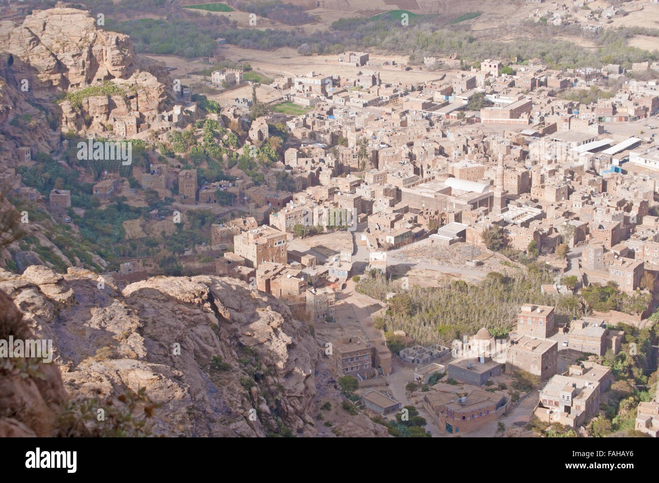 Yemen, nature and landscape: winding road, rocks, houses and village ...