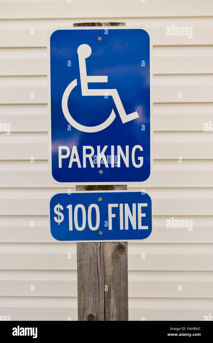 Handicapped Parking Sign Stock Photo - Alamy