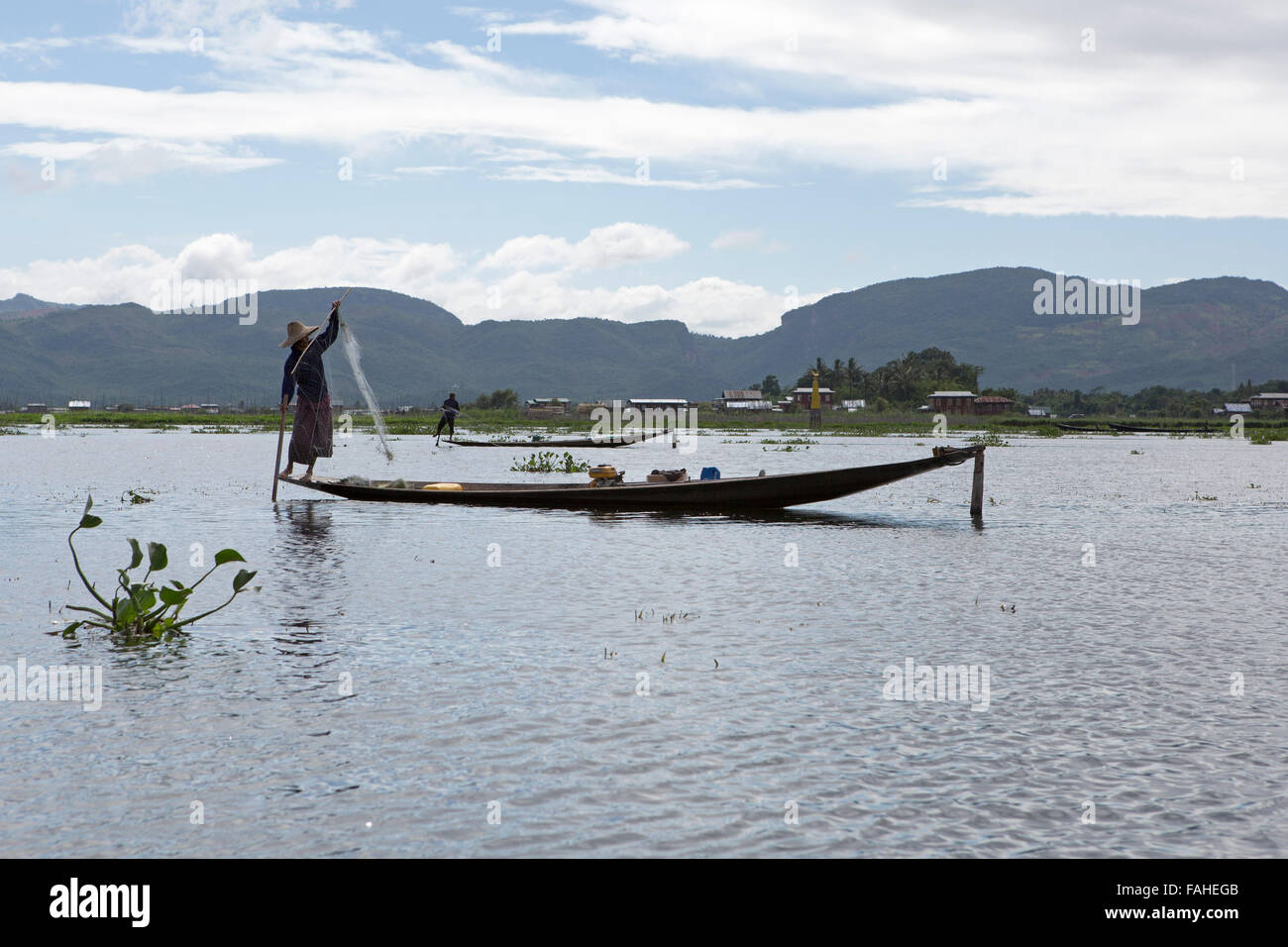 Intha fishermen at work on Inle Lake in Myanmar (Burma Stock Photo - Alamy