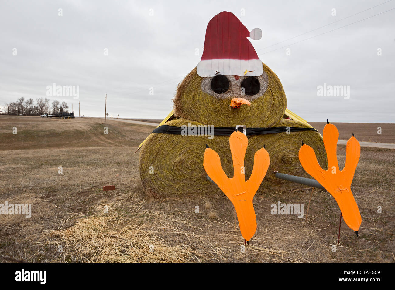 How to make hay bale art hi-res stock photography and images - Alamy