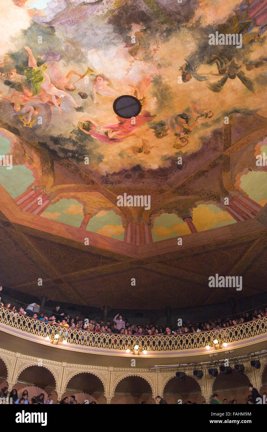 Falla de teatro hi-res stock photography and images - Alamy